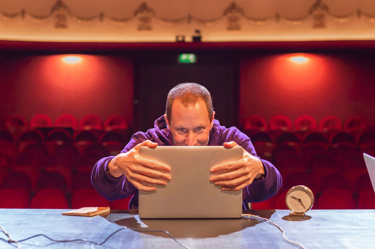 Micha Wertheim met online voorstelling in selectie Theaterfestival - NRC