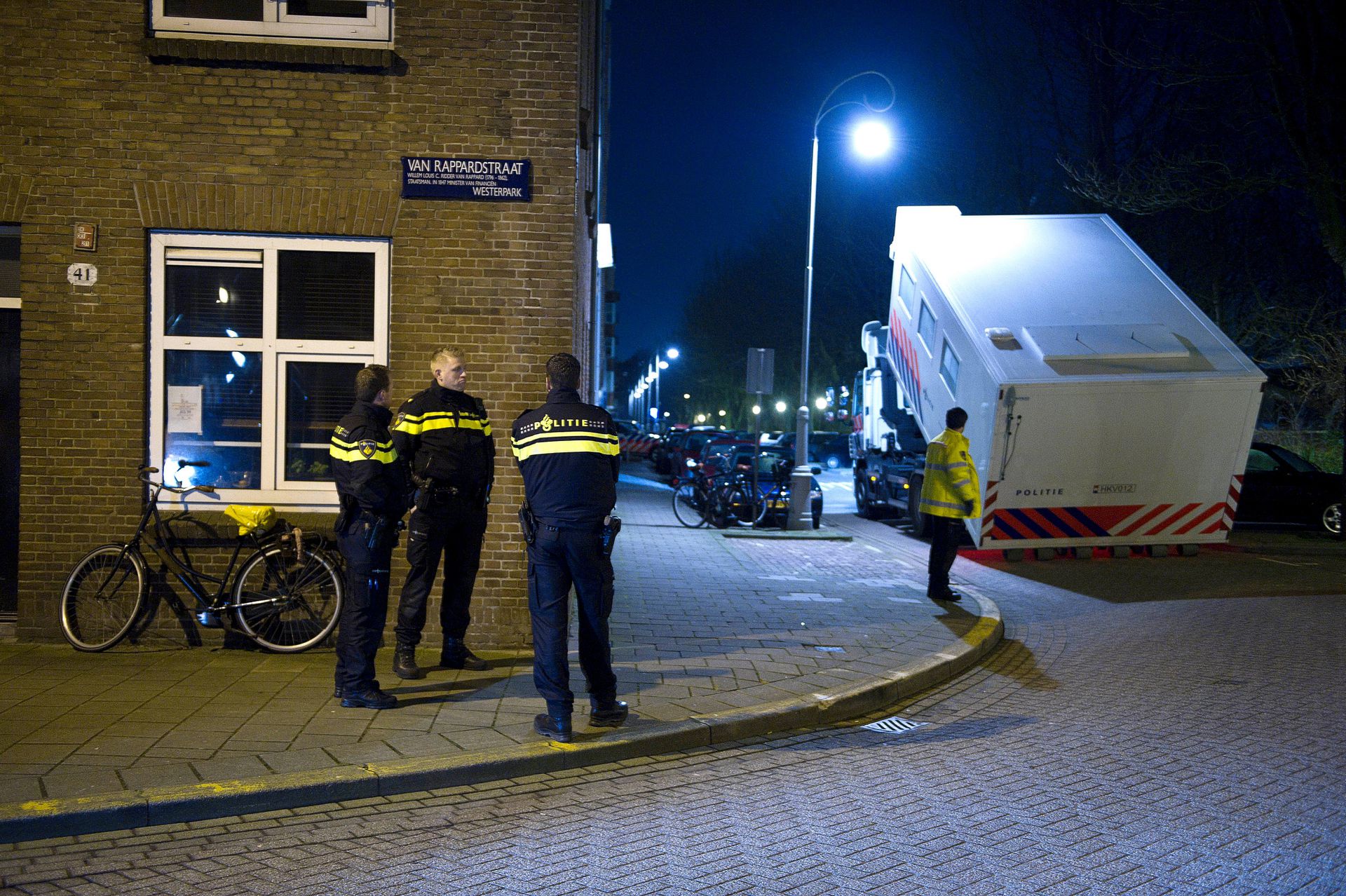 Hof: levenslang voor dubbele liquidatie Amsterdamse Staatsliedenbuurt - NRC