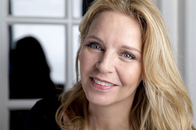 Esther Verhoef wint Gouden Strop - NRC