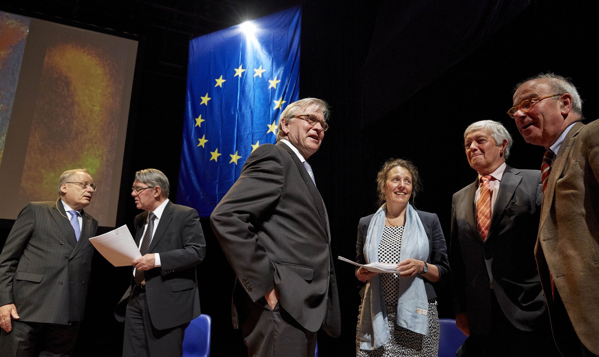 Hoe CDA-politicus René van der Linden een pion van de Russen werd - NRC