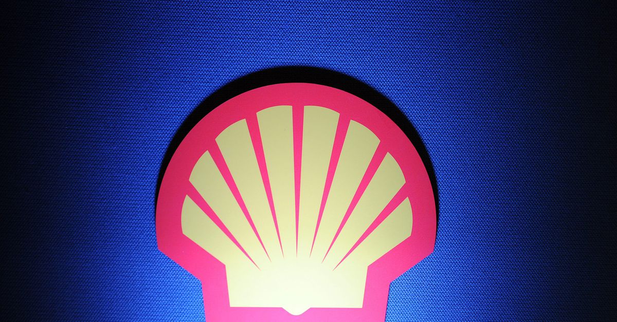 Shell, KLM en Twitter met cijfers, oordeel over woekerpolissen - NRC