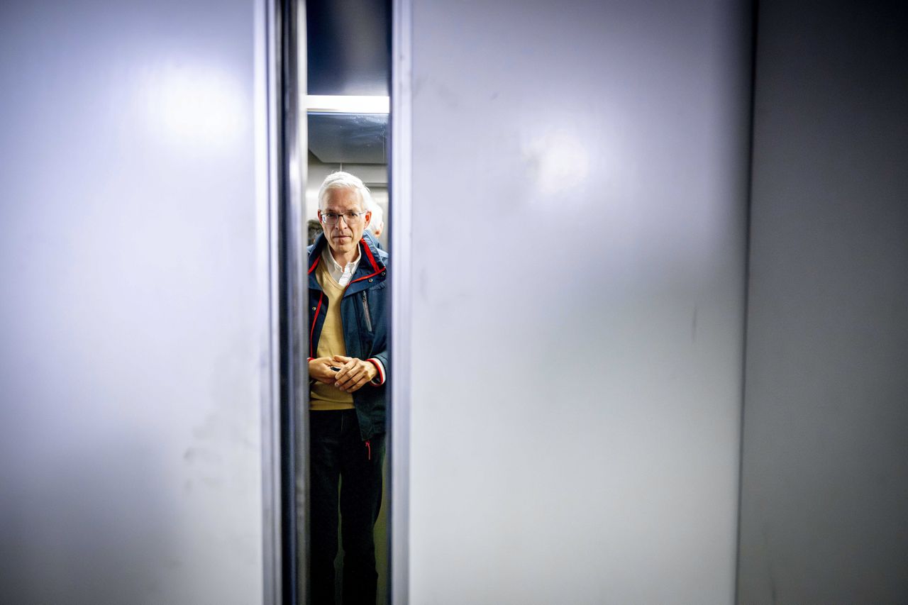 Formateur Van Zwol begint gesprekken met beoogd premier Schoof en ...