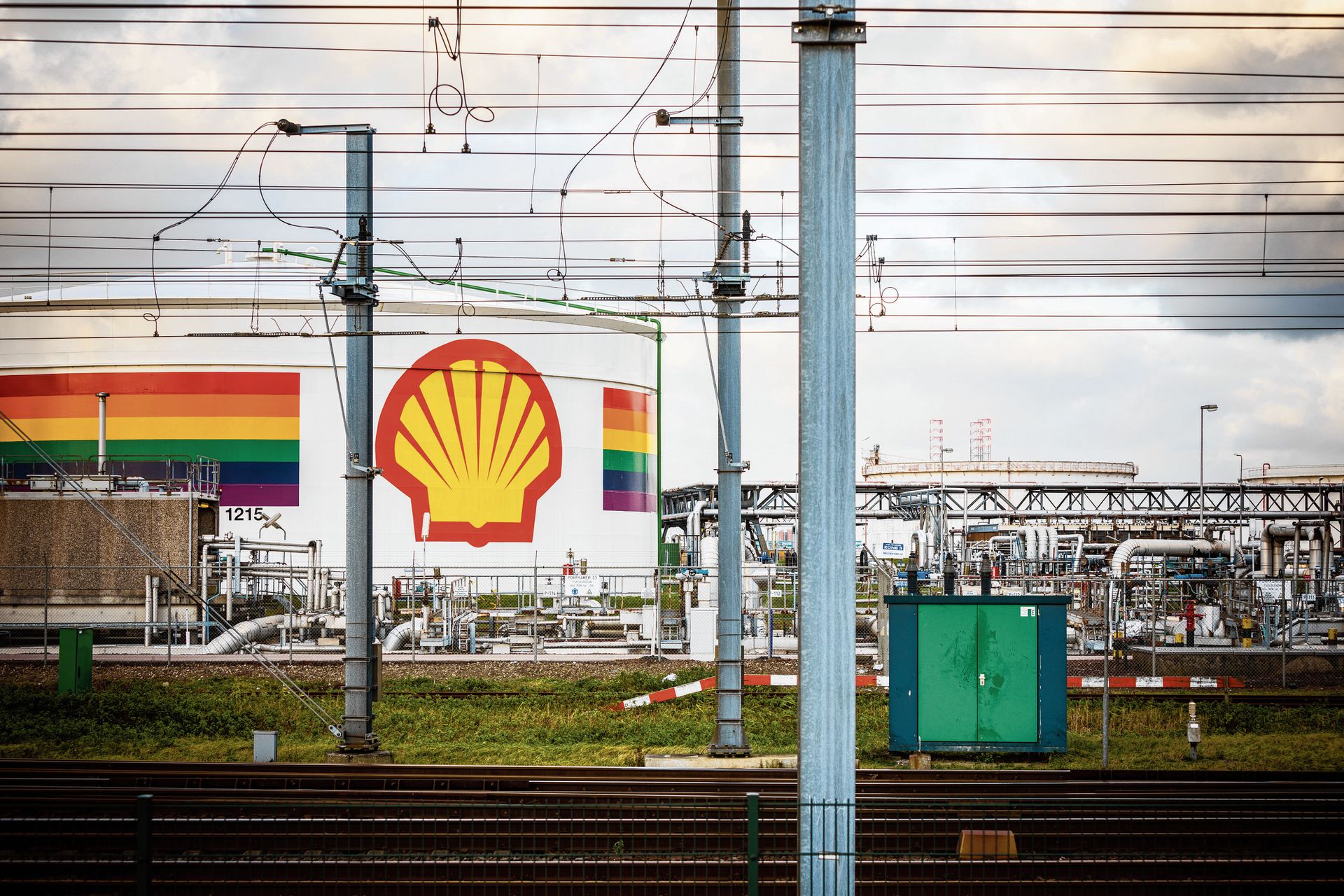 Raffinaderijen betwisten hogere uitstoot - NRC