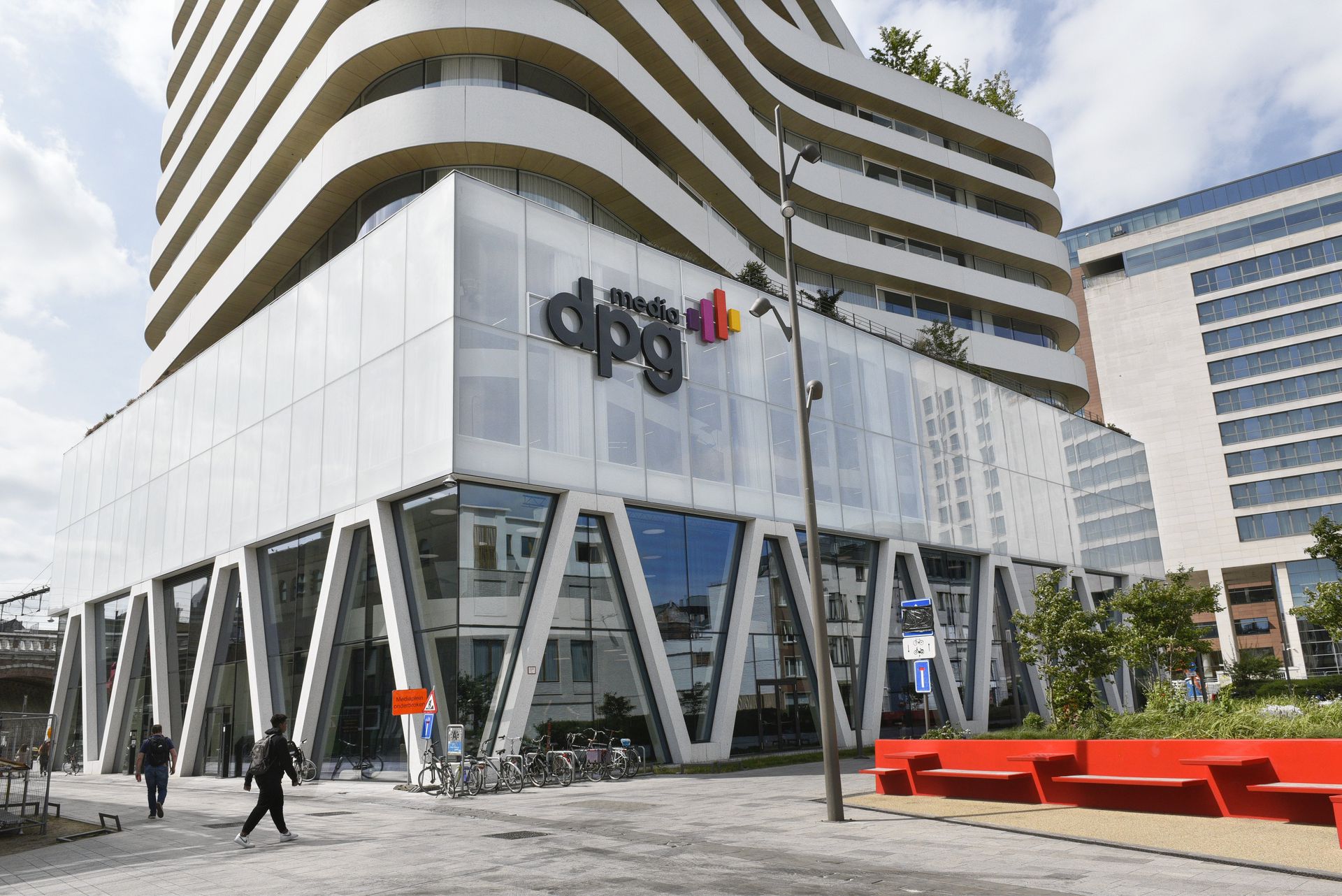 Topman DPG Media: ‘Elke tien jaar verklaart iemand de kranten dood – en ...