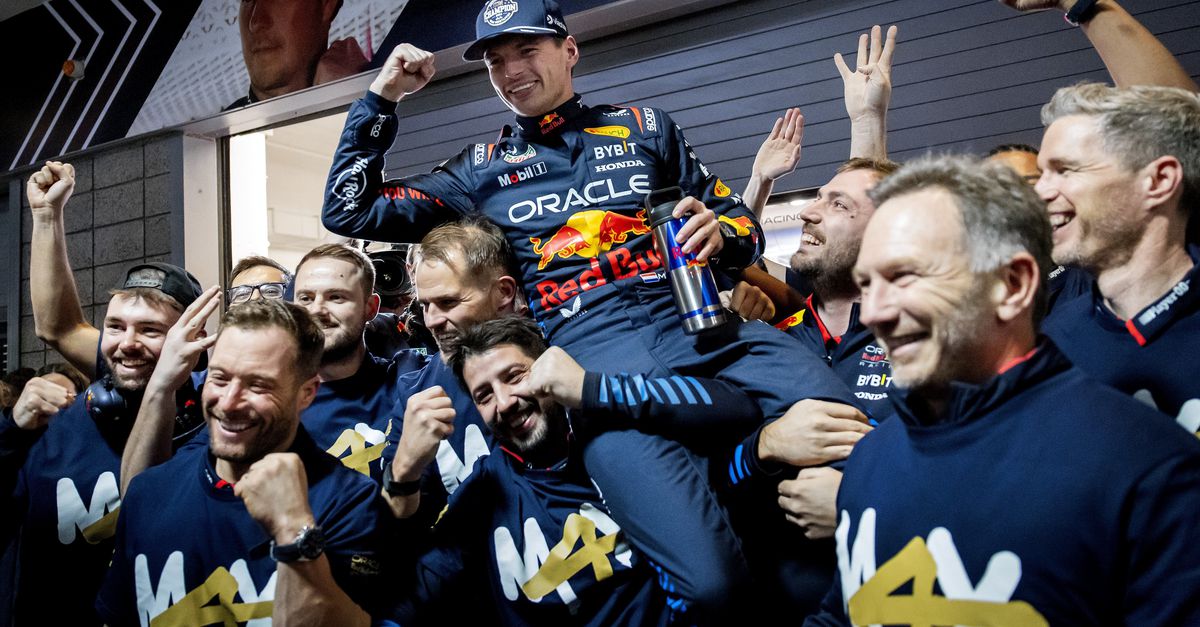 Max Verstappen is weer wereldkampioen. Zo zag zijn moeilijke seizoen eruit - NRC