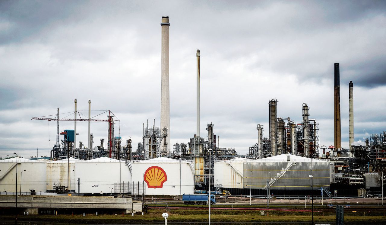 Shell stookt Katendrecht warm - NRC