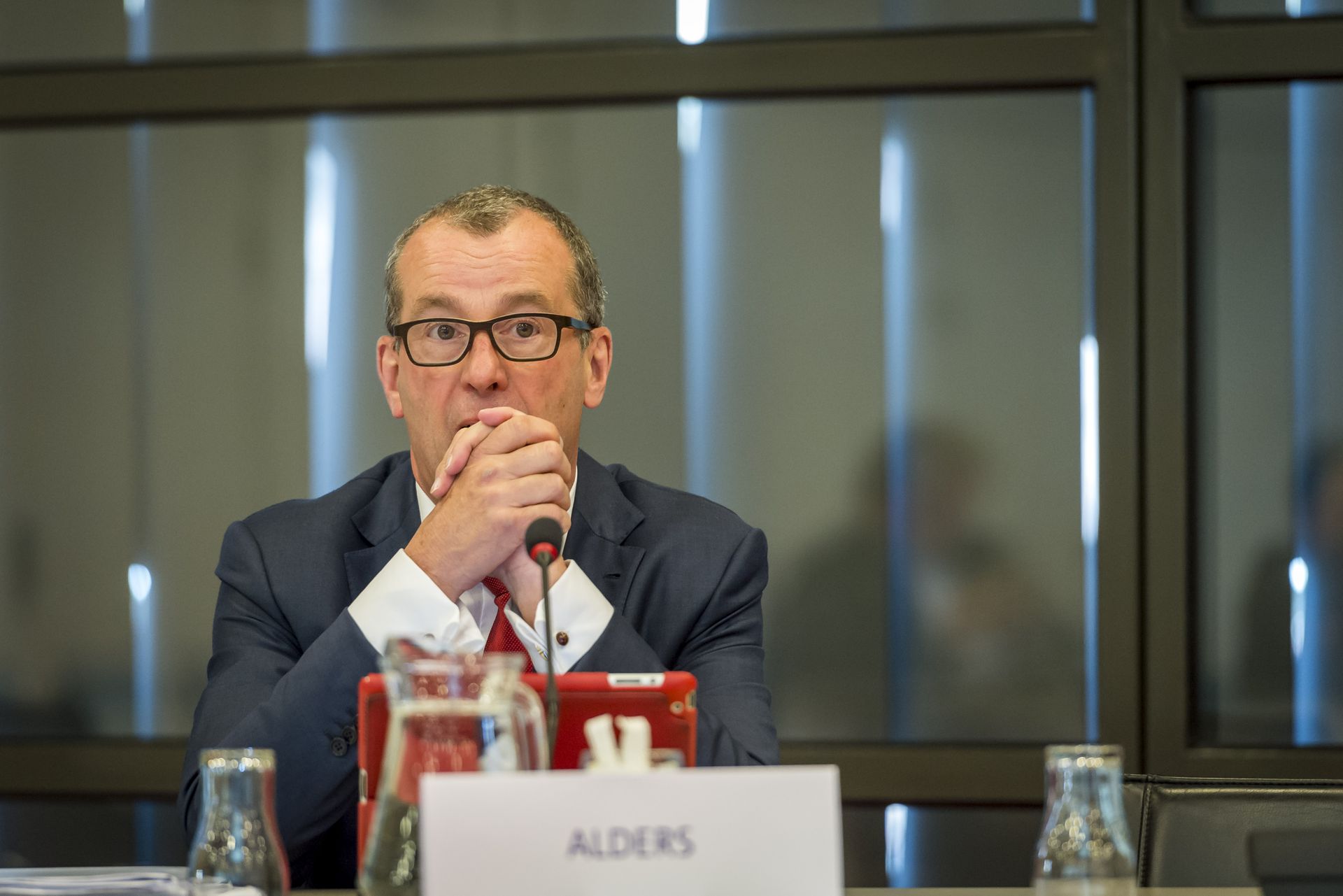 Oud-politicus Alders nieuwe president-commissaris Prorail - NRC