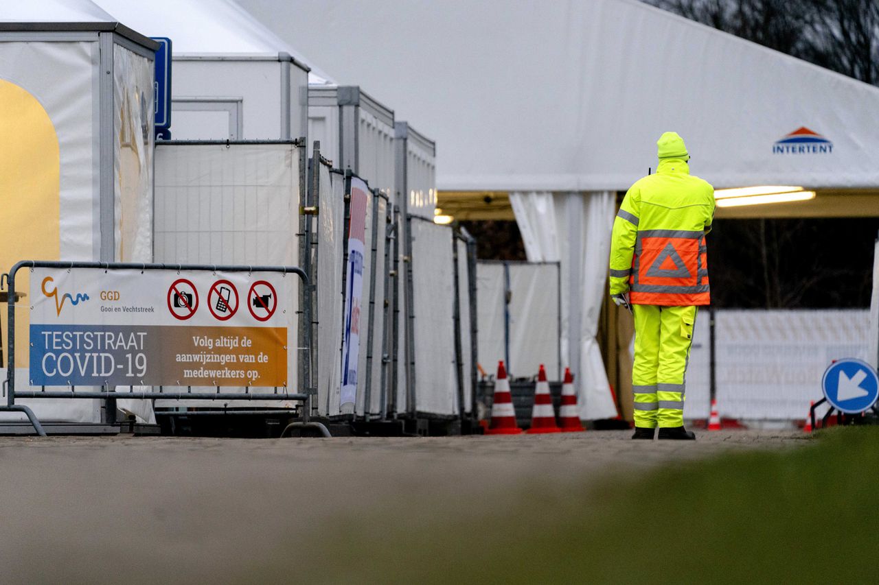 RIVM: 4.365 nieuwe positieve tests, ligt boven daggemiddelde - NRC