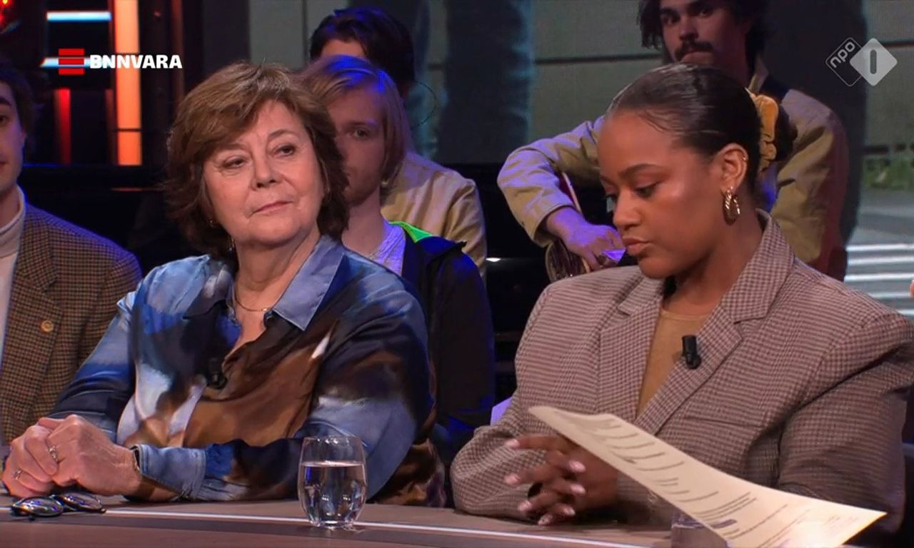 Tv-recensie | Tijdelijke Jeroen Pauw heeft plezier in zijn werk - NRC