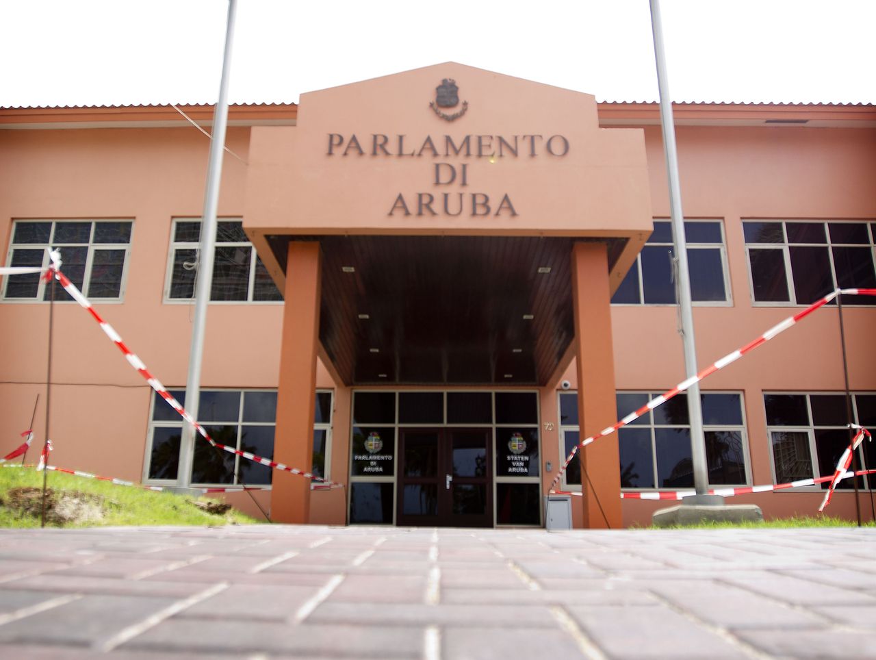 Geregistreerd partnerschap voor homo’s op Aruba - NRC