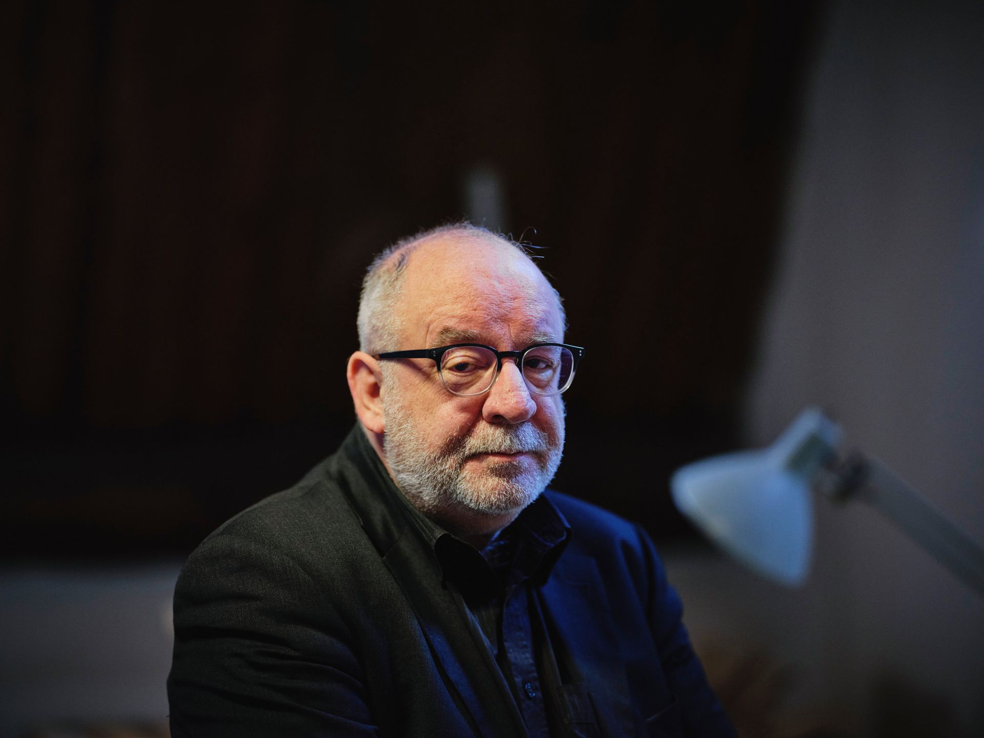 Een lijk hing in de schoorsteen, een hand dreef in de soep en Gerrit ...