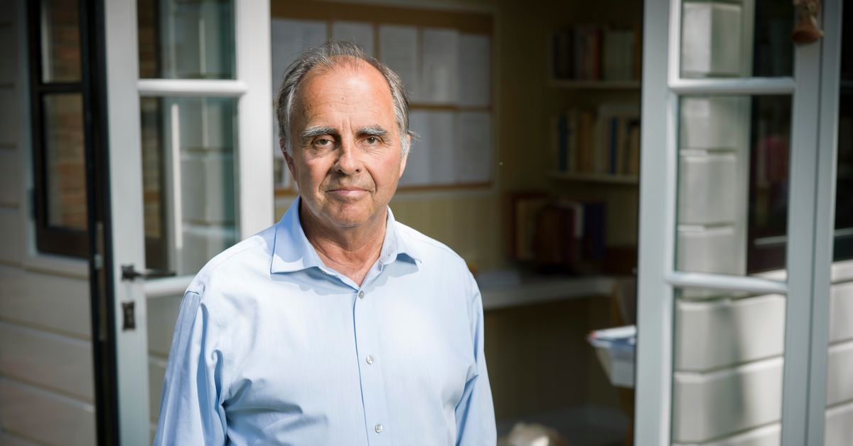 De schoft Reynaert de Vos is immens populair. Frits van Oostrom schreef ...