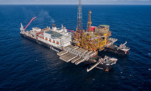 De Noordzee moet zijn olieplatforms kwijt, maar wie gaat betalen? - NRC