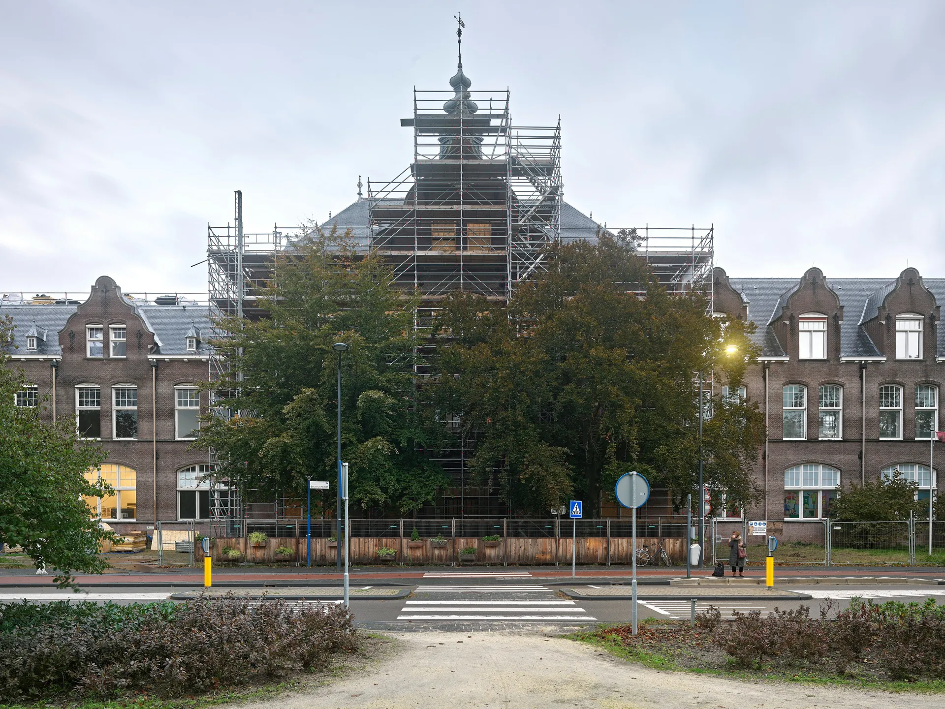 Hoe de TU Delft een rijksmonument met miljoenen verlies verkocht aan ...