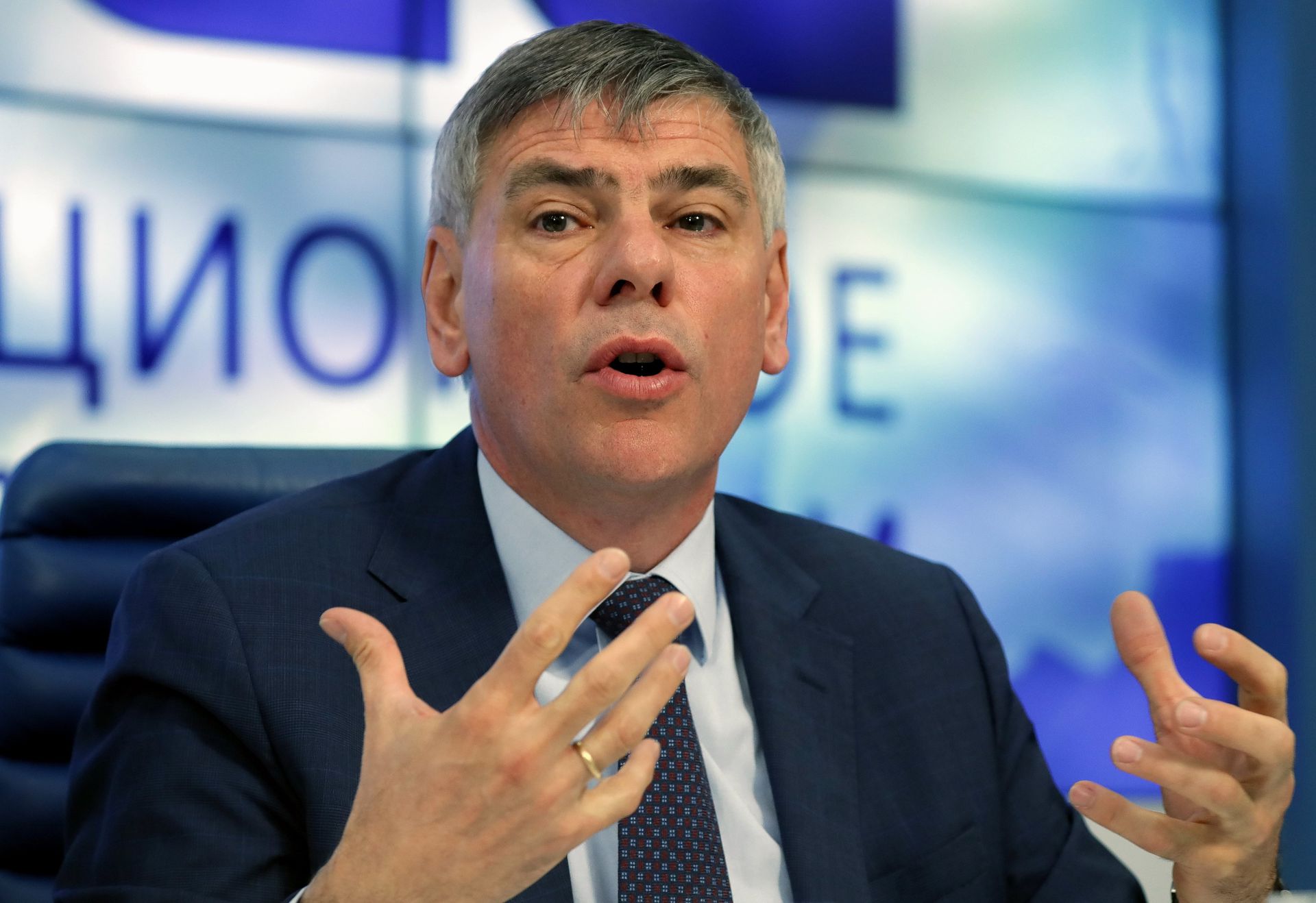 ‘Vlaams Belang-kopstuk Filip Dewinter werkte voor Chinese spion’ - NRC