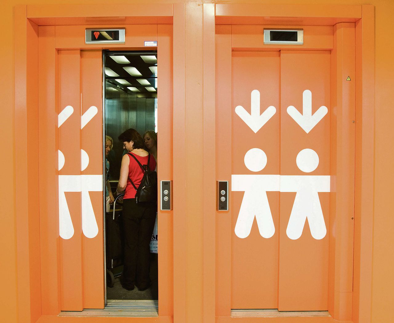 Wie het eerst drukt, het eerst lift - NRC