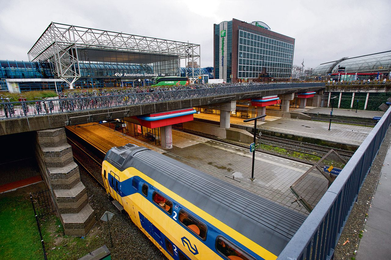 De bus is een betrekkelijk anoniem vervoermiddel - NRC