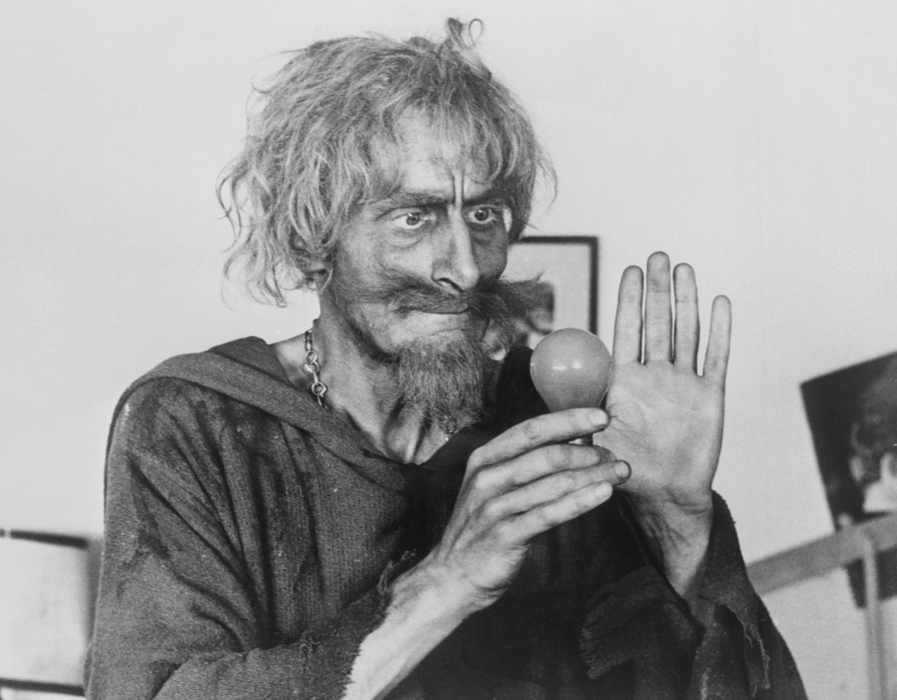 Catweazle-acteur Geoffrey Bayldon overleden - NRC