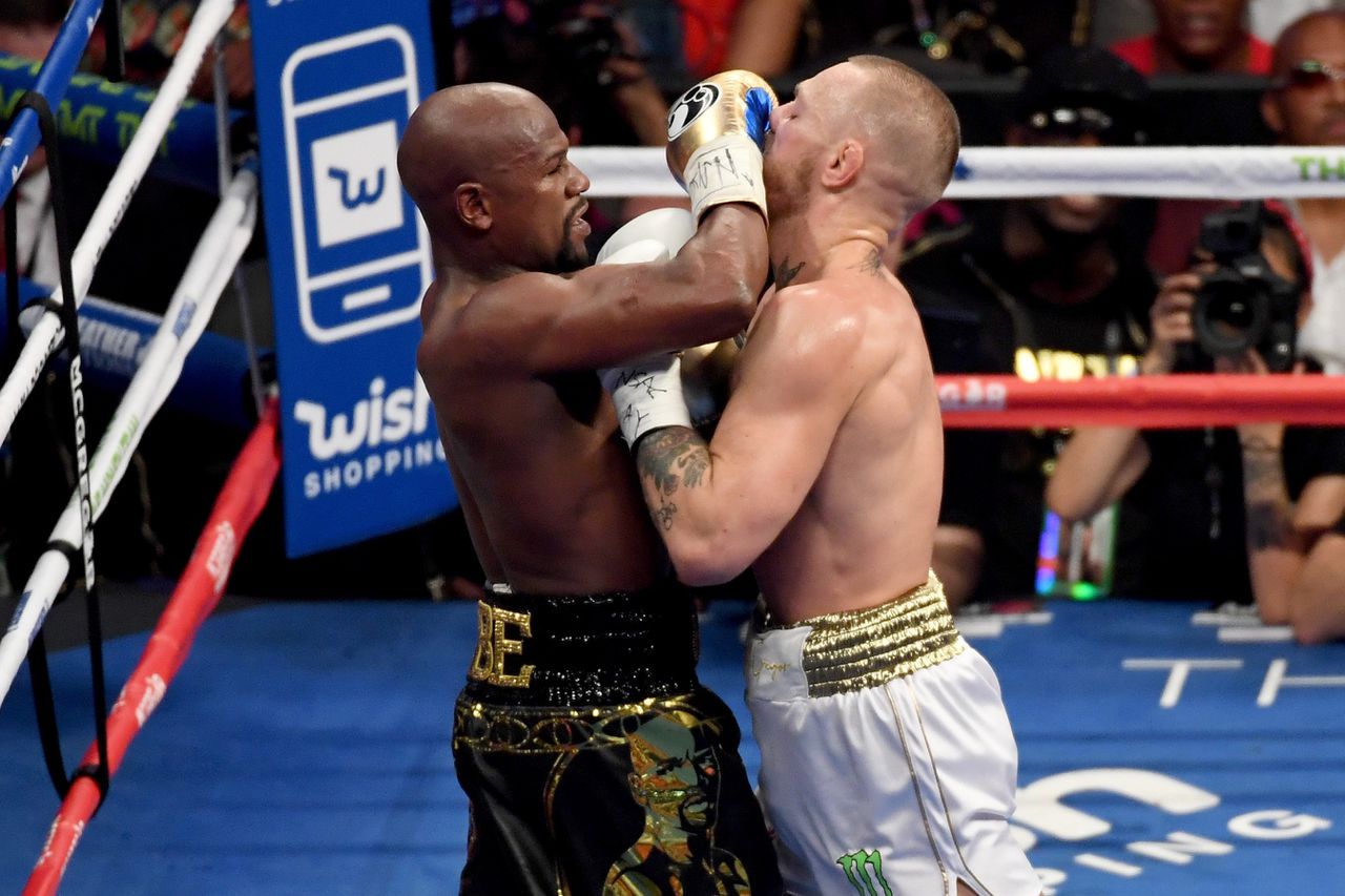 Mayweather wint ‘Money Fight’ na technische KO - NRC