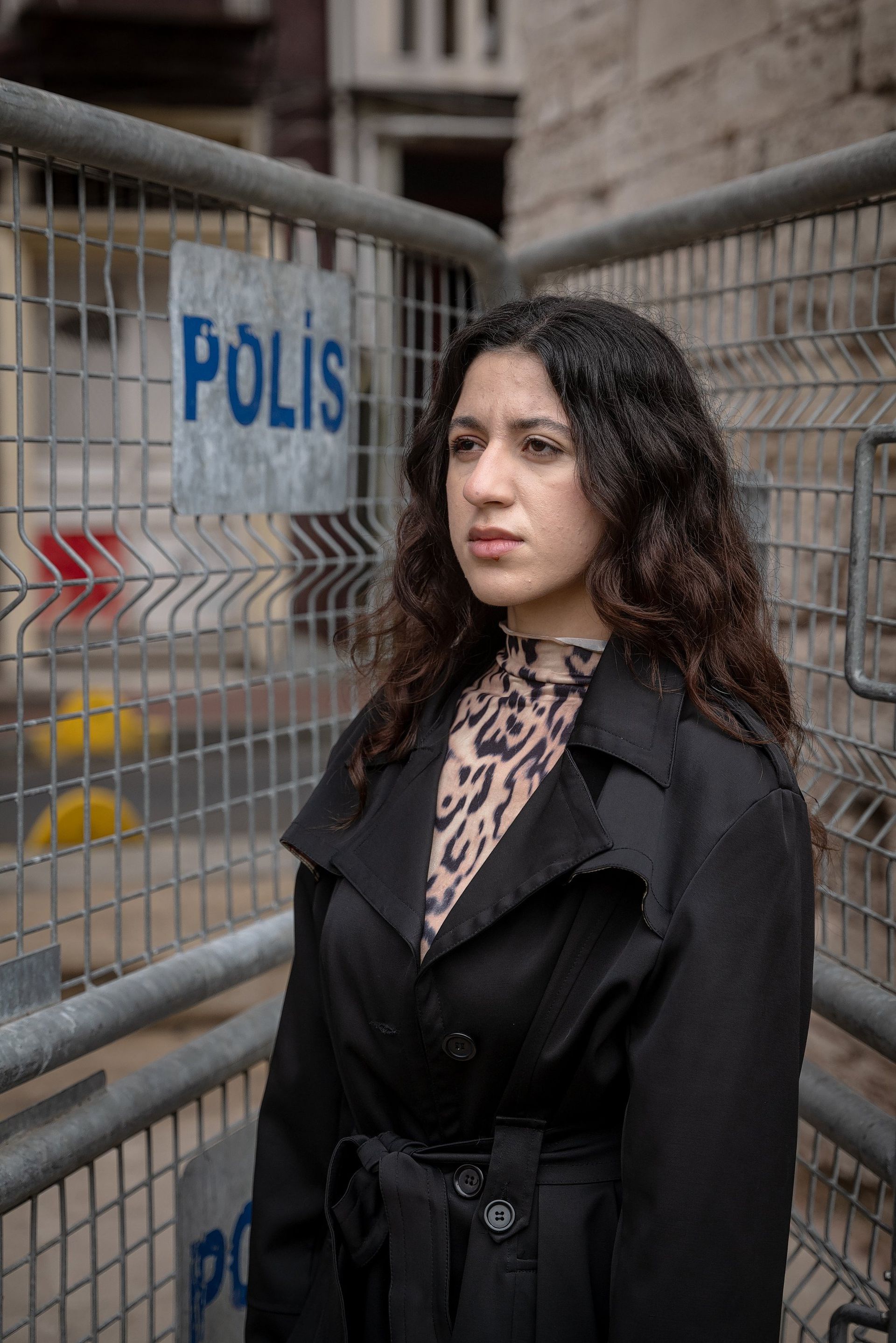 Zeynep weet hoe pepperspray voelt, maar stapte toch naar voren. ‘In één ...