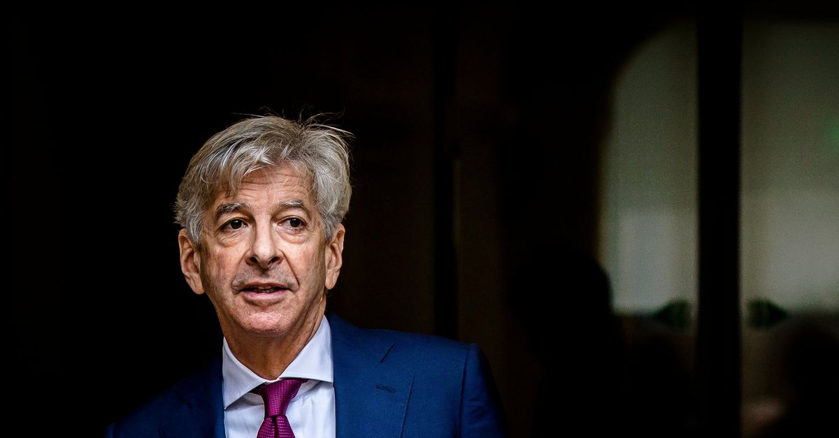 Ronald Plasterk moet Science -artikel terugtrekken - NRC
