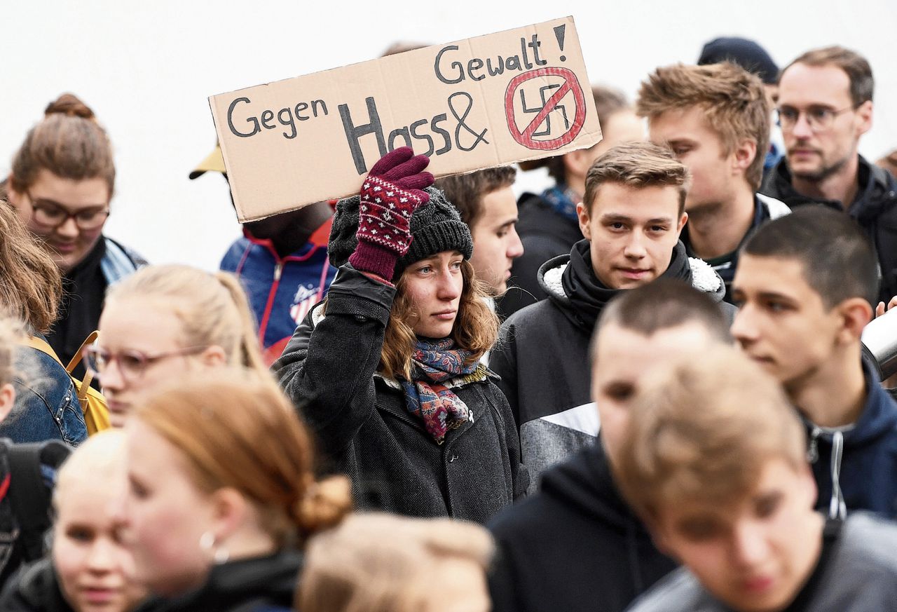 Harder optreden tegen haat en rechts-extremisme - NRC