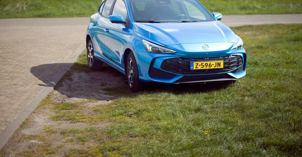 Een vriendelijk grijnzend autootje - NRC