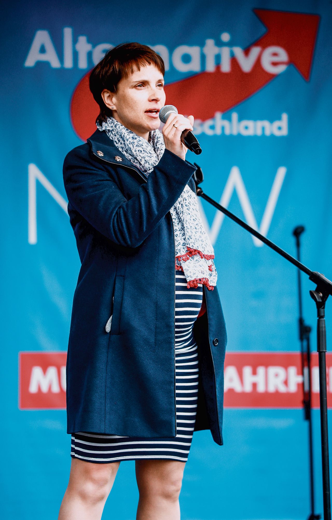 Verdeeldheid in AfD niet weg na besluit ‘splijtzwam’ Petry - NRC