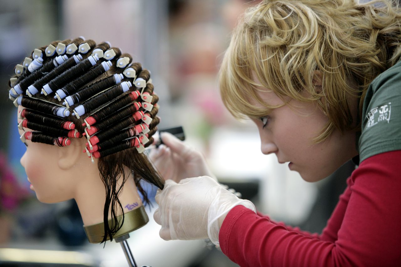 Overschot aan kappers dreigt - NRC