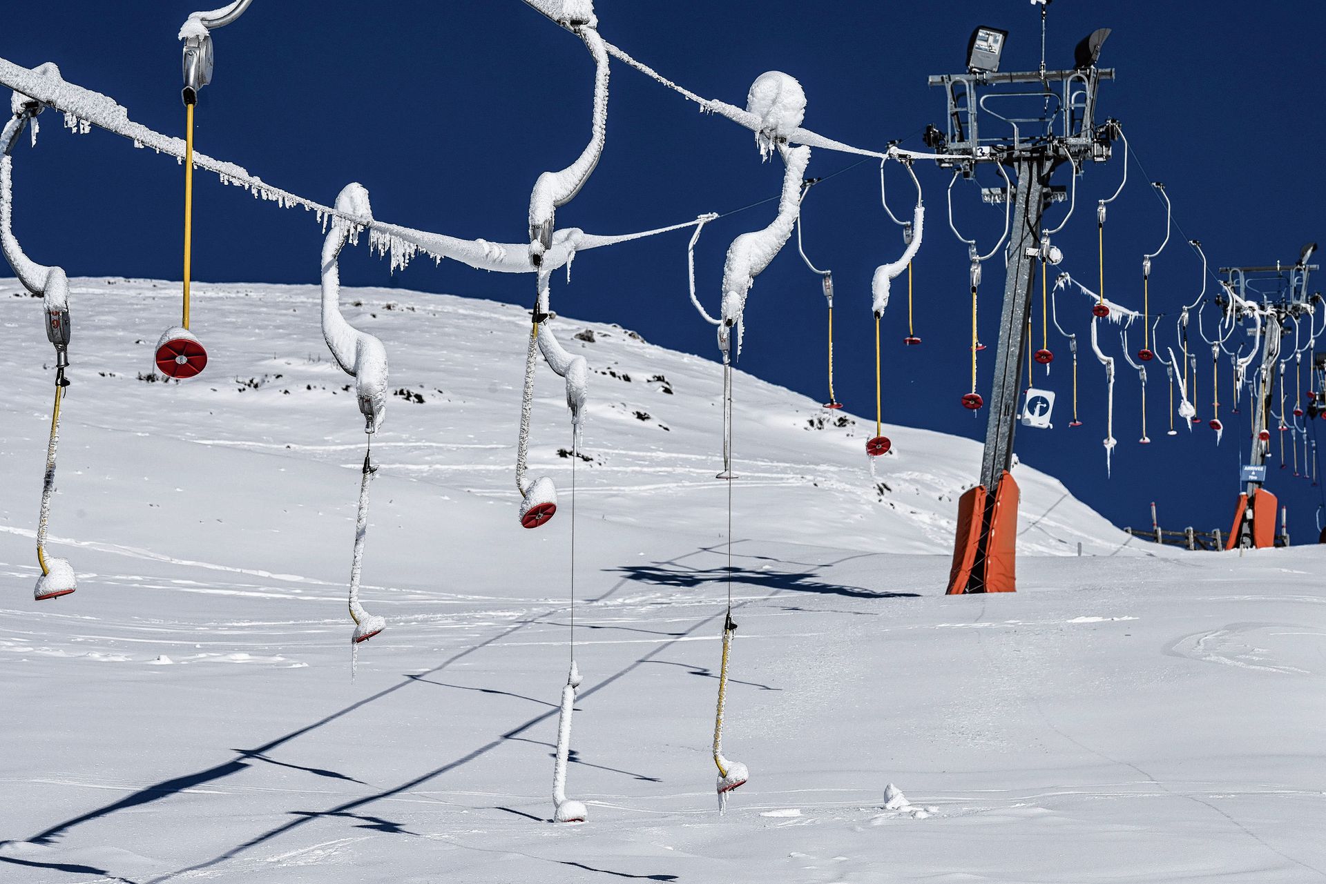 Ski-nijd heerst in Franse Alpen - NRC
