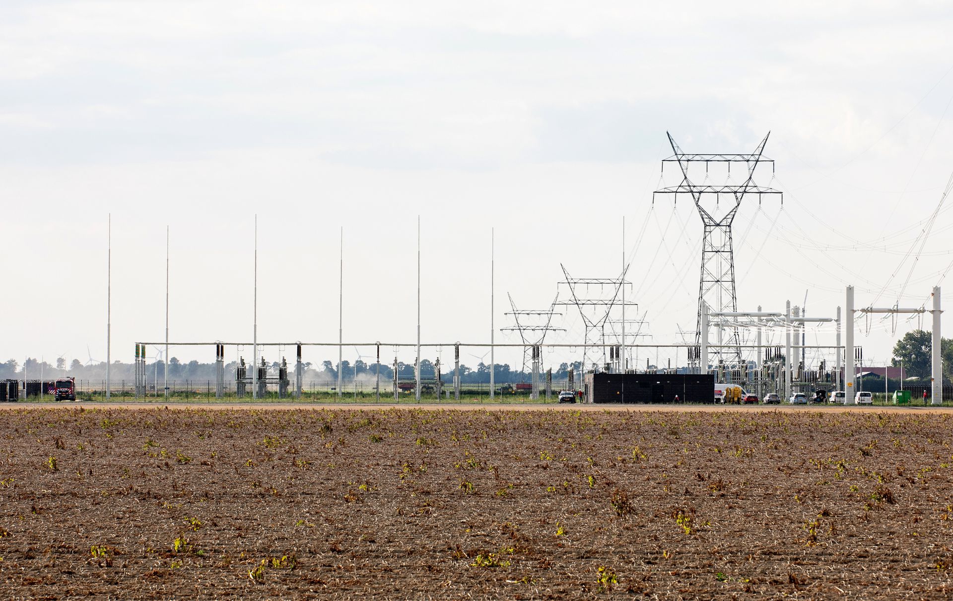 Stroomstoring Flevoland zorgt voor ‘miljoenenschade’ aan spoor - NRC