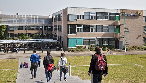 Zwolse opleiding journalistiek Windesheim weer voldoende - NRC