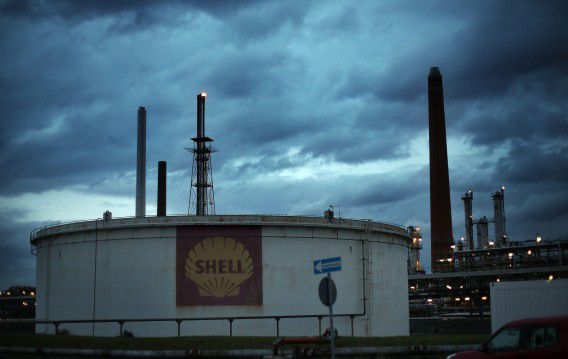 Shell geeft winstwaarschuwing - ‘nieuwe topman wil schone lei’ - NRC