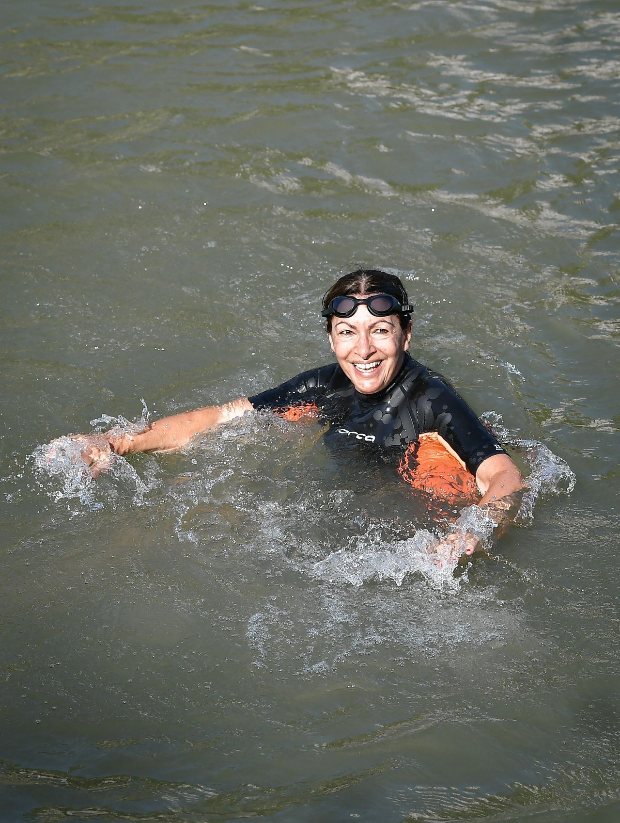 Parijse burgemeester: ‘Ik hoop dat de Fransen trots worden’ - NRC