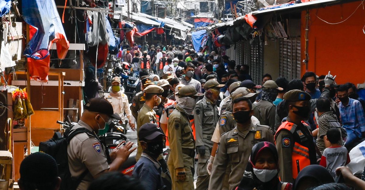 Veel Indonesiërs omzeilen het reisverbod, want het Suikerfeest vier je ...