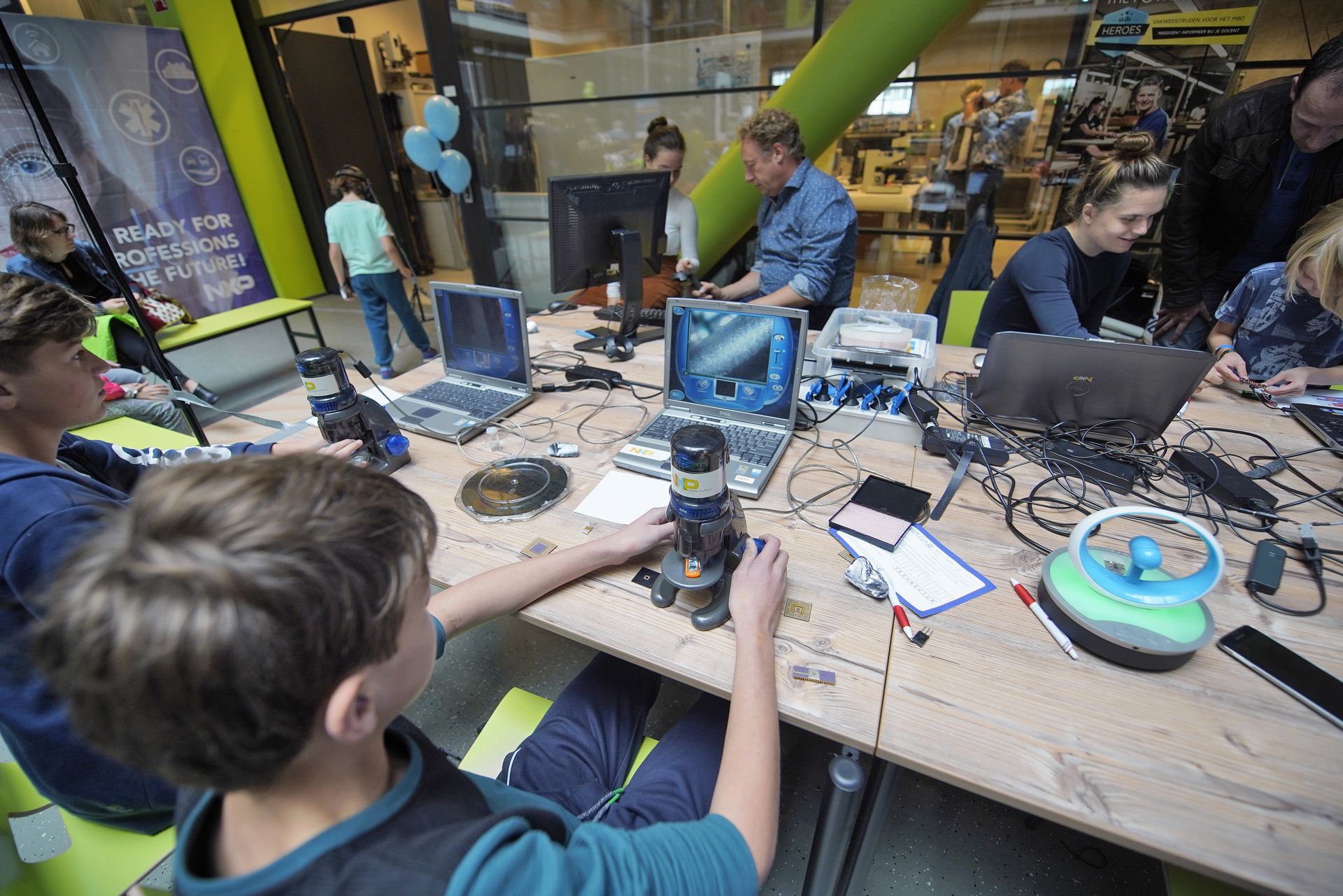 Opinie | Met programmeren bereik je niet een betere digitale wereld - NRC