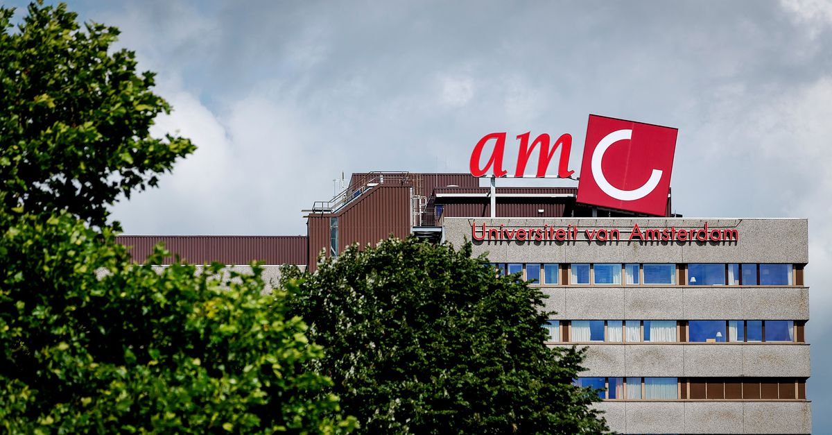 Amsterdam UMC produceert weer zelf medicijn tegen CTX - NRC