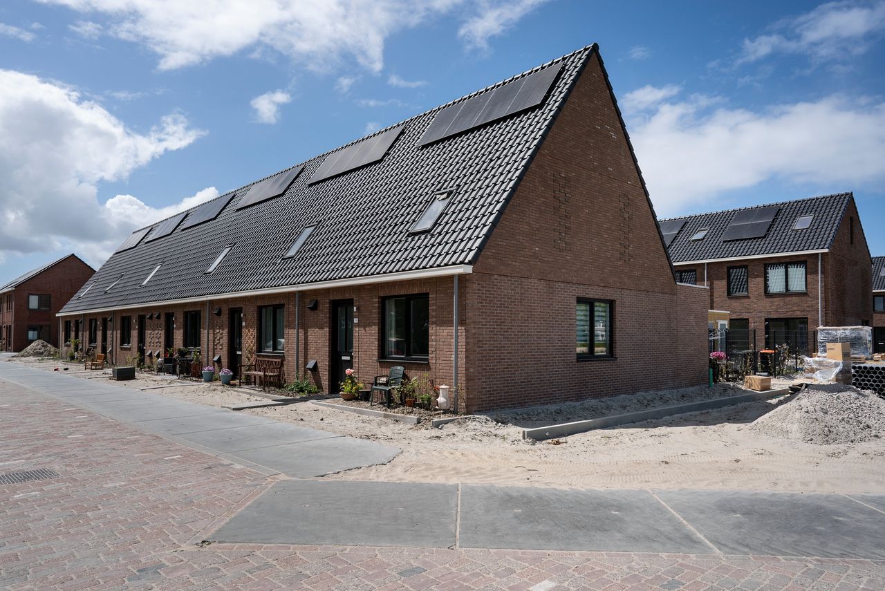 Doorschuiven op de woningmarkt: ‘Je moet ouderen verleiden hun grote ...