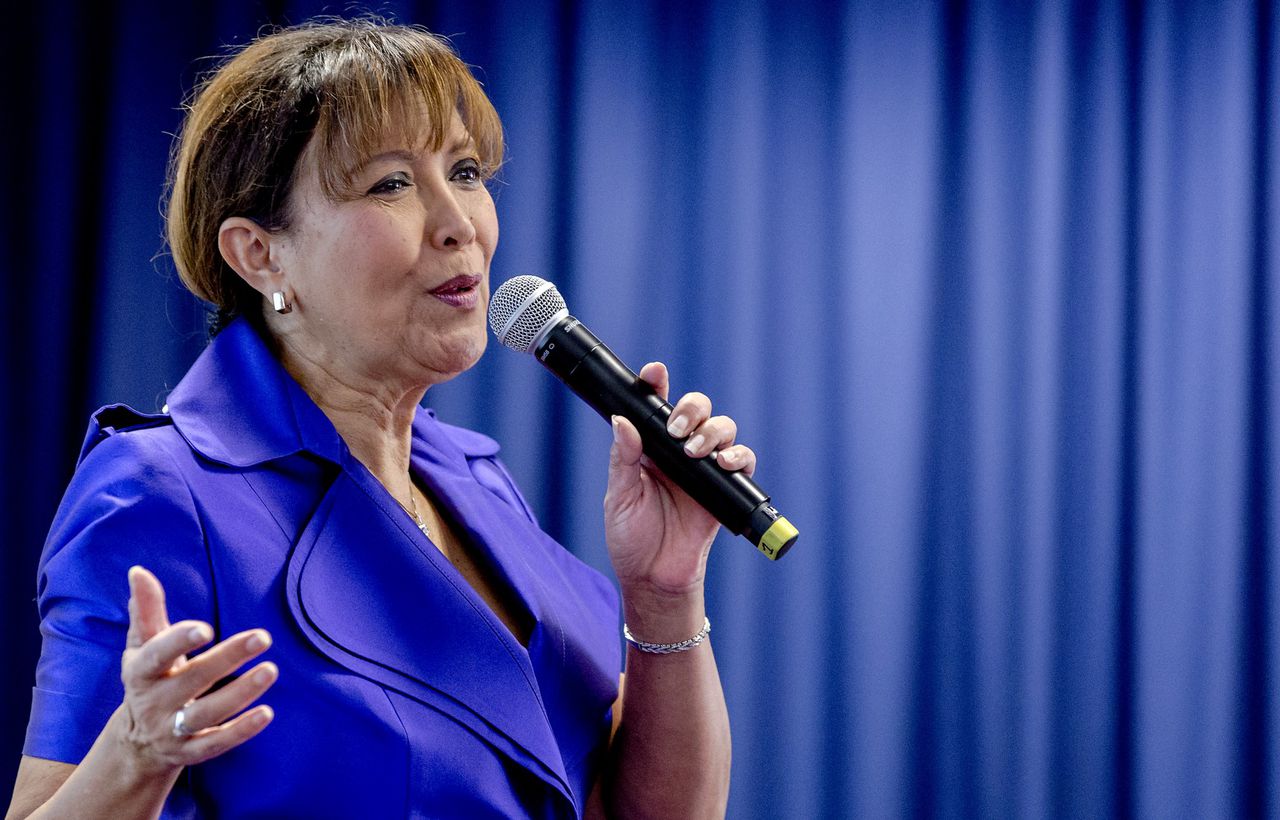 Zangeres en presentatrice Sandra Reemer (66) overleden - NRC